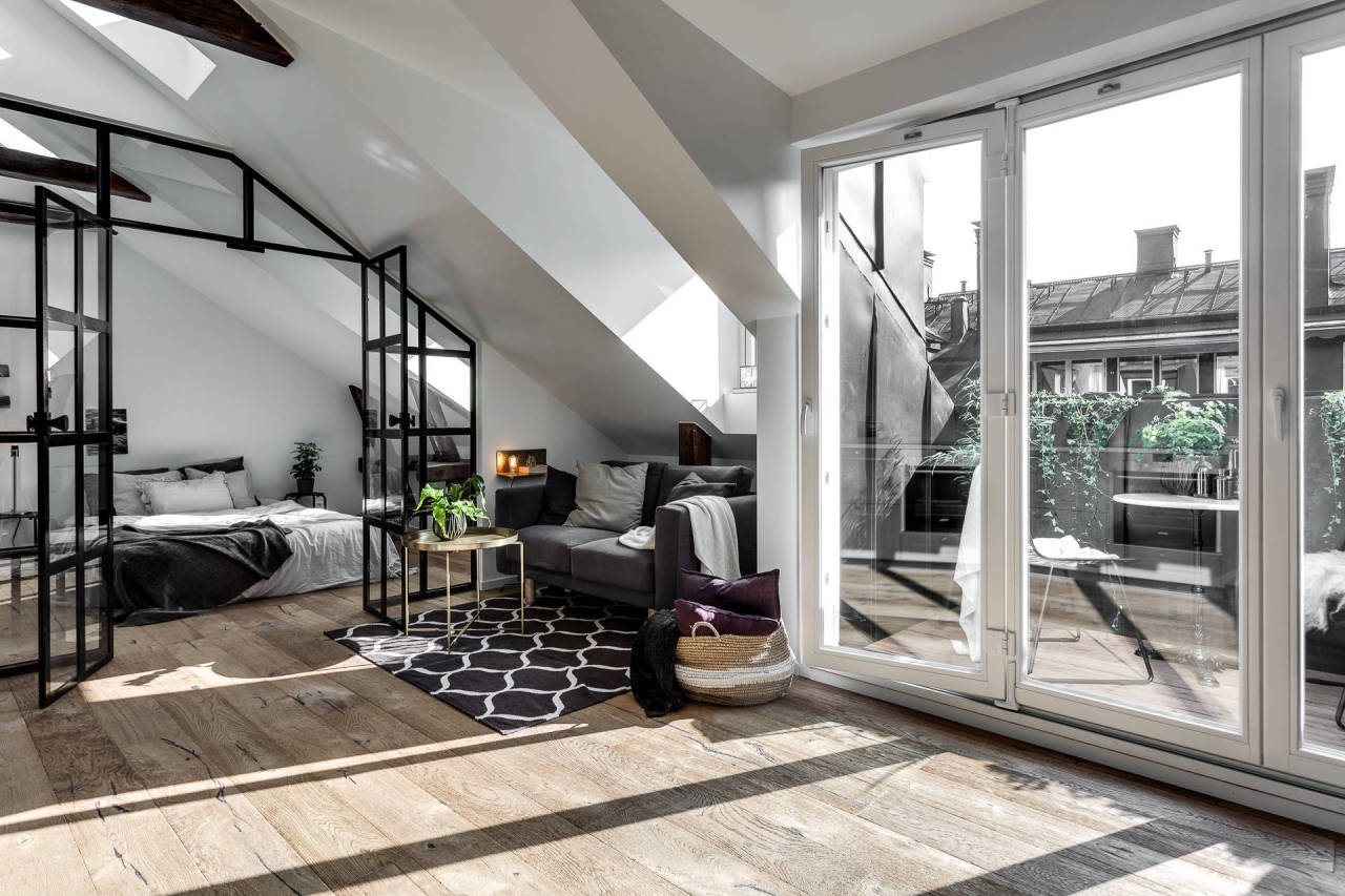 Breathtaking apartment with glass wall from Sweden - Loftspiration