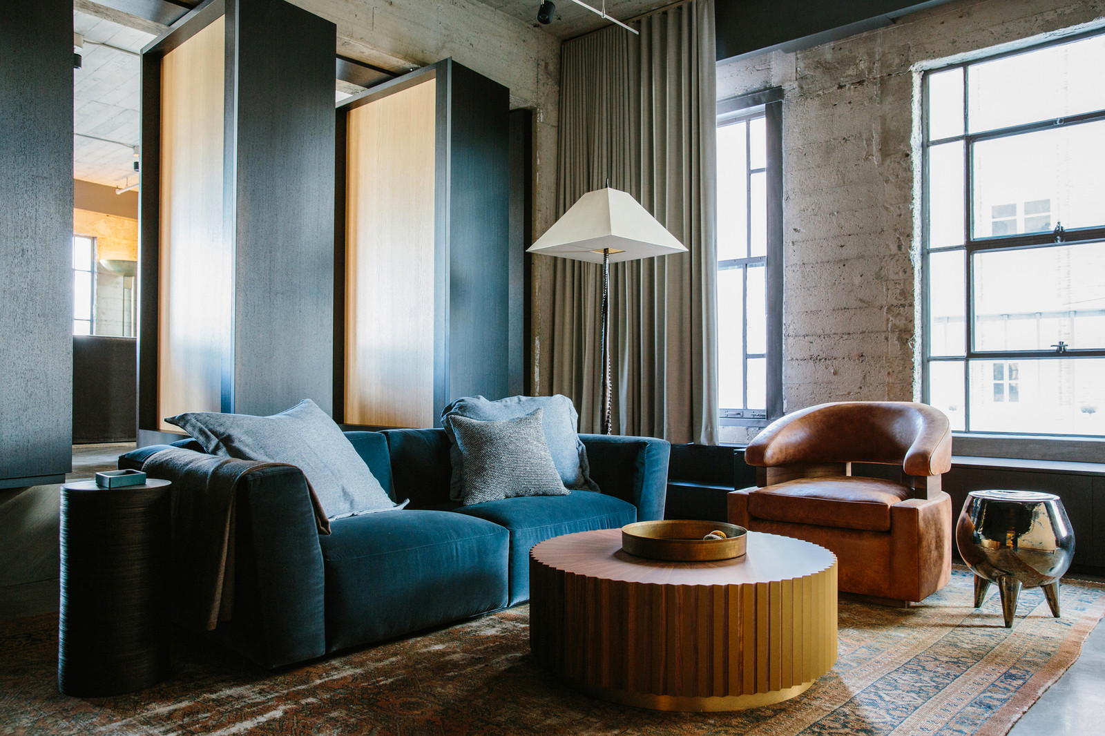 An extravagant industrial loft apartment of 186 square meters from Los ...